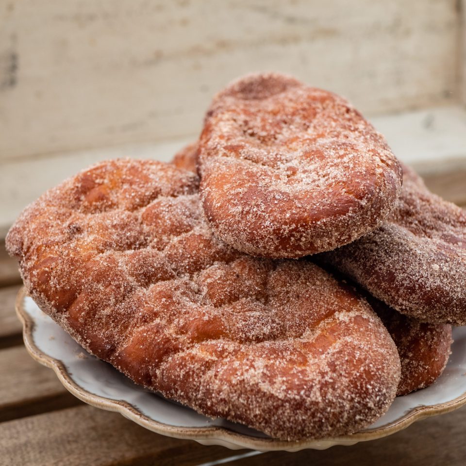 Beaver tails (Queues de castor) - Recette canadienne - DUMPLINGS & MORE