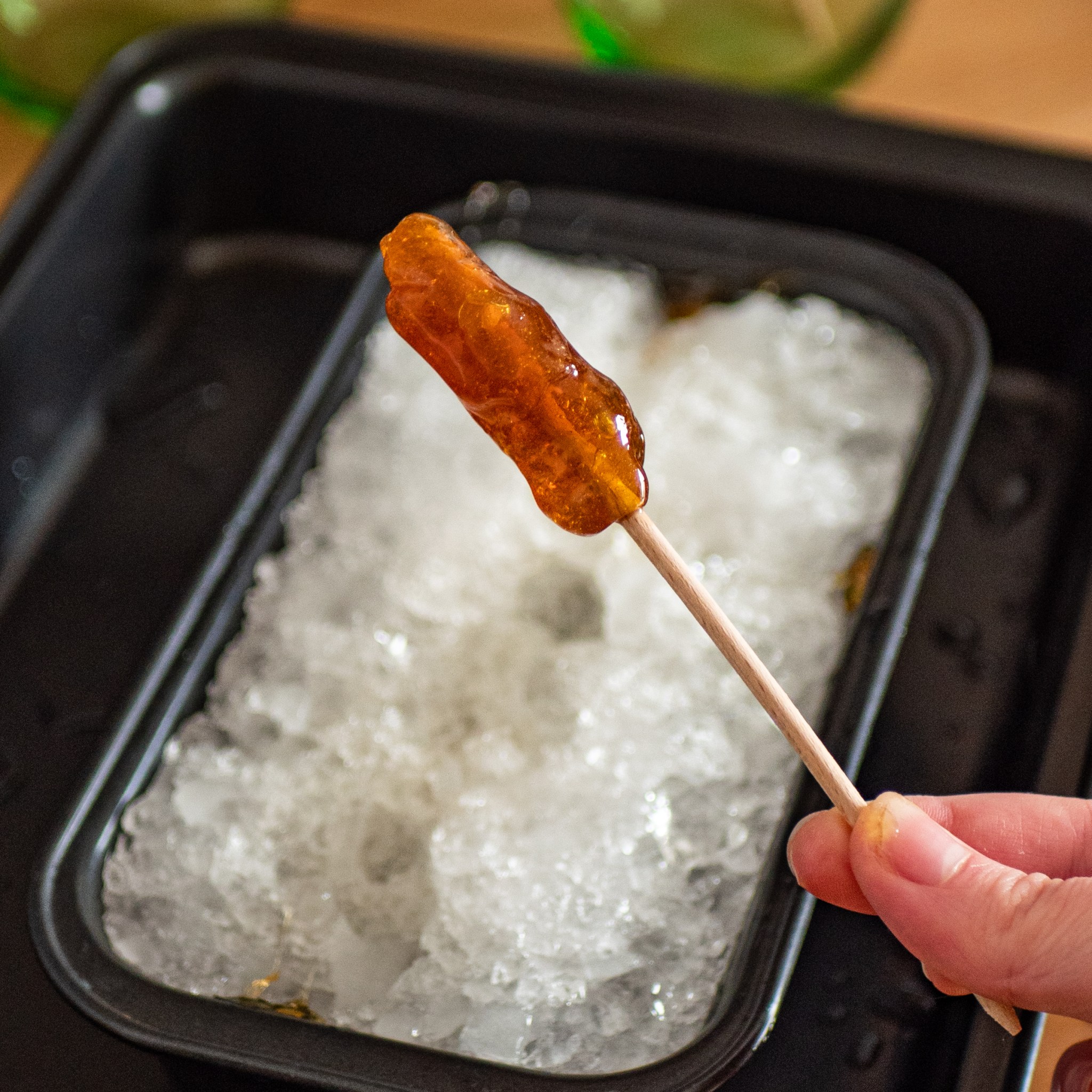 Tire à l’érable - Sucette au sirop d'érable - Recette canadienne ...