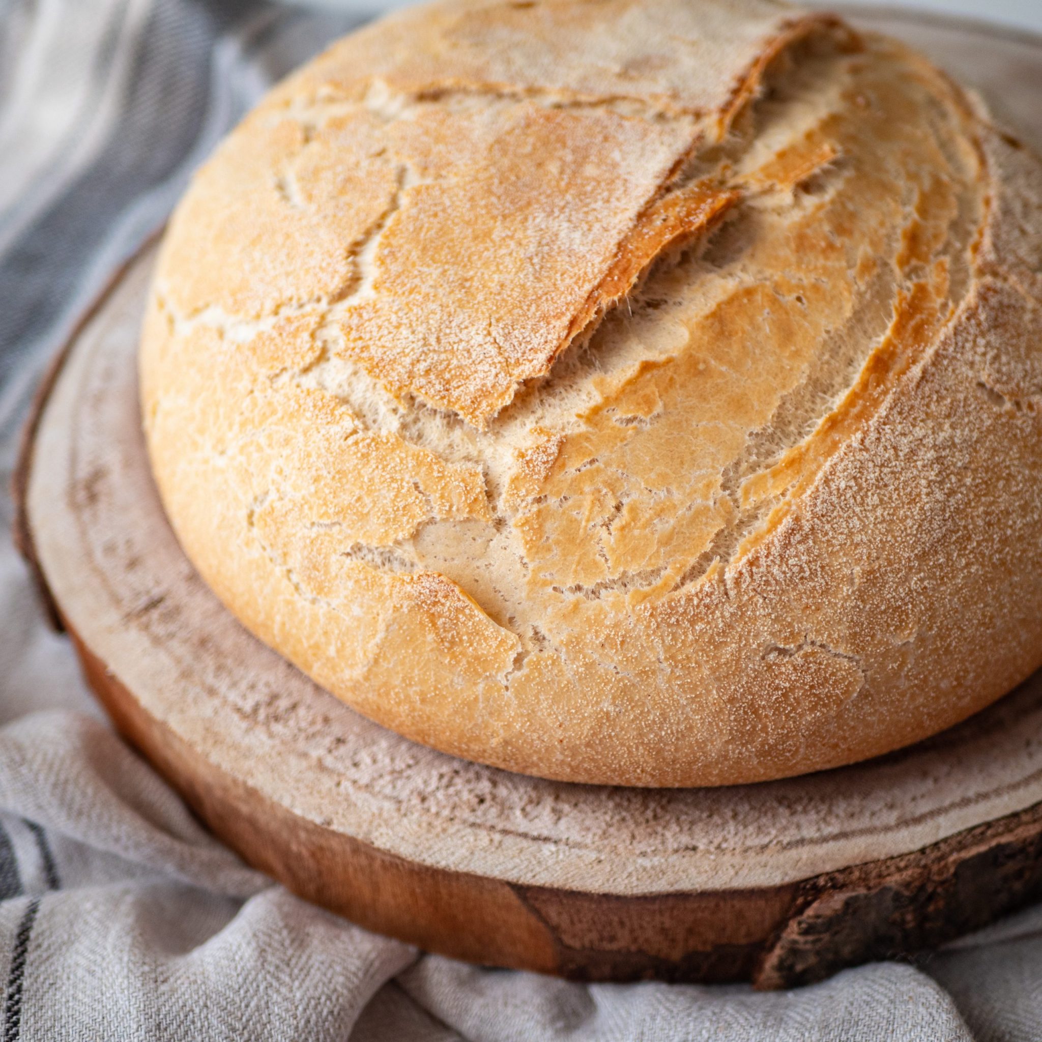 Horiatiko Psomi - Pain grec - Recette - DUMPLINGS & MORE