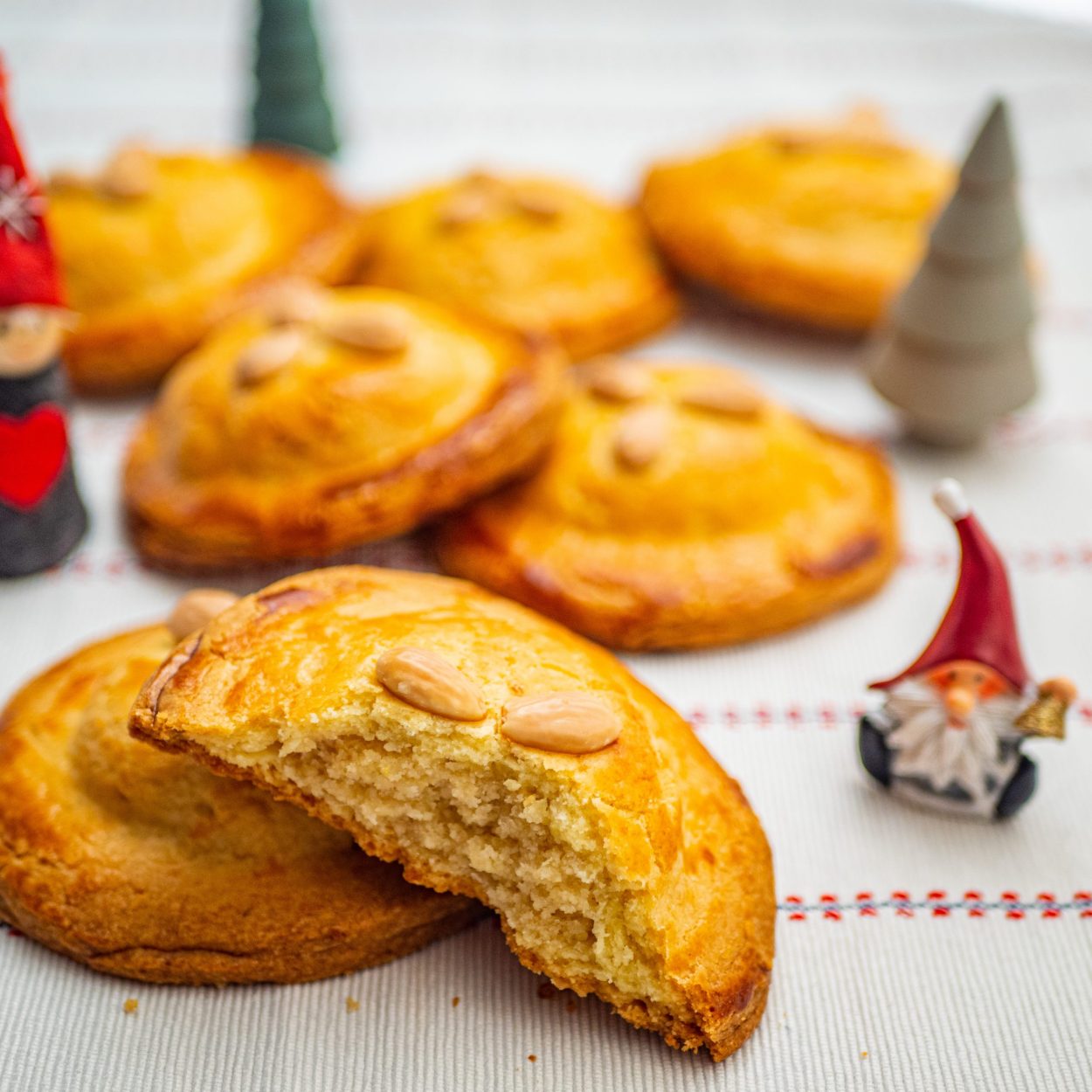 La recette des Gevulde koek néerlandais - DUMPLINGS & MORE